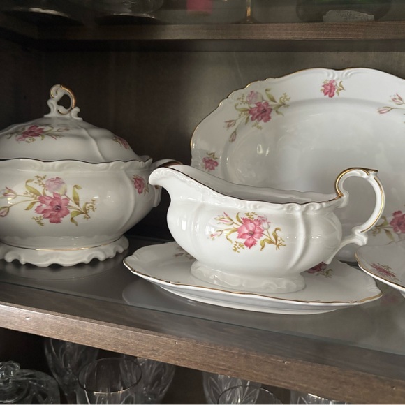 edelstein | Dining | Edelstein Vintage Floral Serveware Set With Pink ...